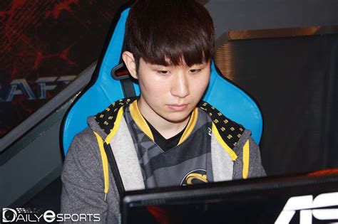 Gsl 결승 전태양 강력한 조이기로 조성주에게 기선 제압 1 0