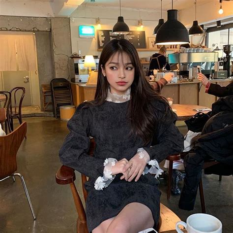 강경민 On Instagram 얼른 원피스 하나만 입고다니는 계절이 왔으면 🌸” Fashion Ruffle