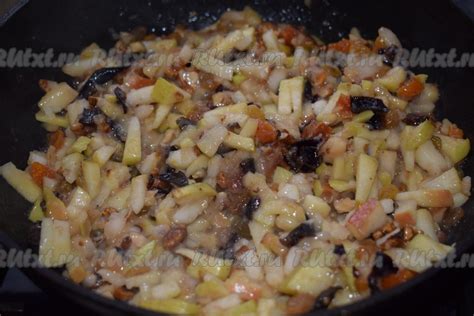 Пирог с сухофруктами и орехами 18 фото в рецепте