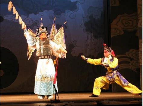 学生版《长生殿》电影版《邯郸记》现代剧《自有后来人》 庆贺昆曲“大年”上昆“拼了”