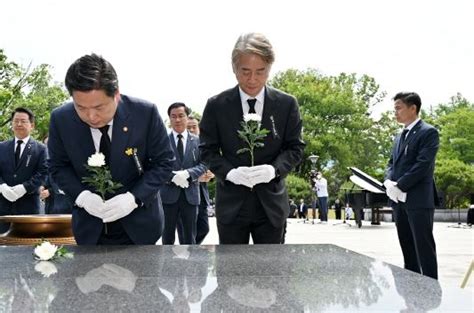 김이강 광주 서구청장 제68회 현충일 추념식 참석