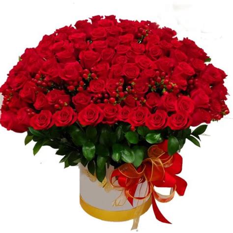 V013 Luxurious Beautiful Bouquet Of 100 Red Roses Hermoso Ramo