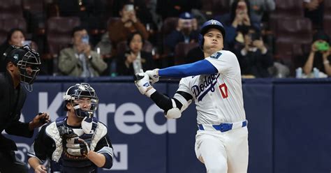 [포토] 오타니 힘차게 스윙 했지만