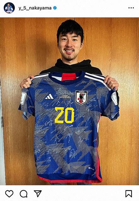W杯ケガで欠場の中山雄太 「日本代表の皆から、最高の贈り物」に大感激 「ステキ」「みんな優しい」の声 ライブドアニュース