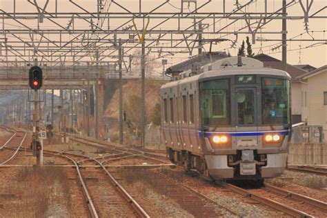 Jr西日本521系電車 クモハ521 13 津幡駅 Irいしかわ 鉄道フォト・写真 By 丹波篠山さん レイルラボraillab