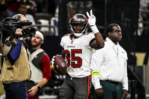 Buccaneers Dean Ruled Out Vs 49ers Bucs Report