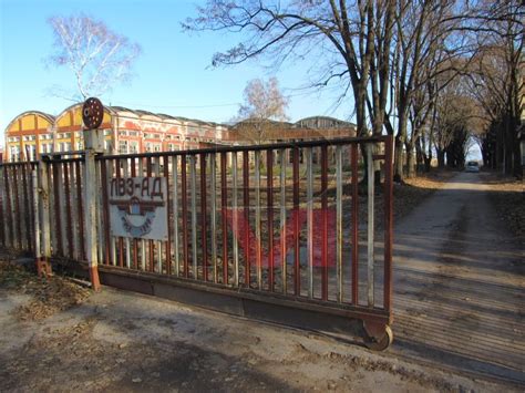 „Индустриален парк ЛВЗ“ взема мерки срещу набезите от „Тракцията