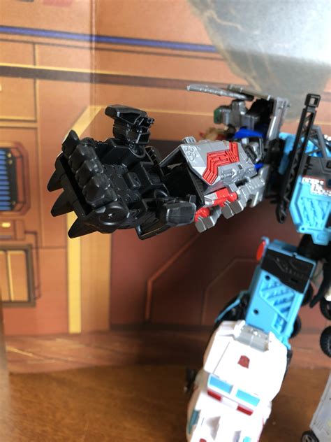 Transformers Power Of The Primes Swoop Pax Cybertron