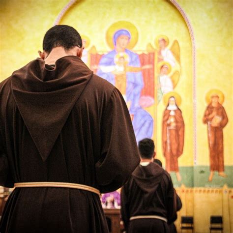 Franciscanos Capuchinhos A Vida Fraterna é O Lugar Propício Para O