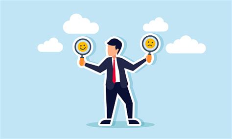 웃는 얼굴과 슬픈 이모티콘이 적힌 두 개의 보드를 들고 있는 사업가 모든 문제에는 칭찬이나 비판과 실망이라는 두 가지 위험이 수반된다는 것을 보여줍니다 감정에 대한 스톡