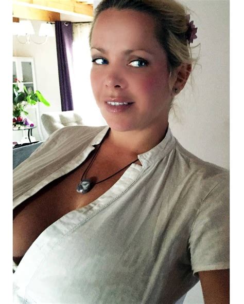 Anekee Van Der Velden Boobs Telegraph