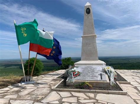 Покланяме се пред паметта на Ботев и неговата чета на връх “Милин камък” снимки