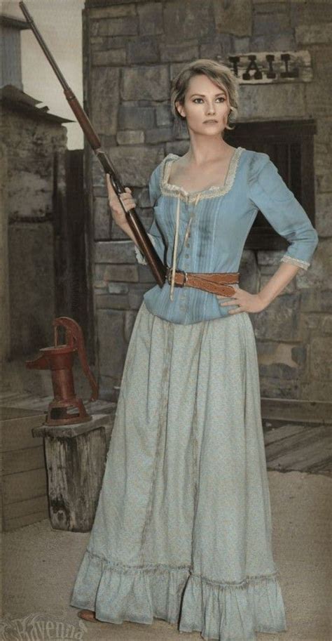 Pin By Maria Brown On To The Stage Wild West Outfits Saloon Girl