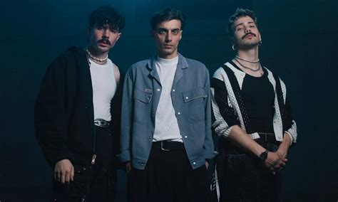 МОЛЕЦ закрива музикалната програма на „Театър обичам те “ Xnews