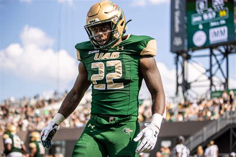 Meet Vikings Running Back Dewayne Mcbride Who Often Achieves