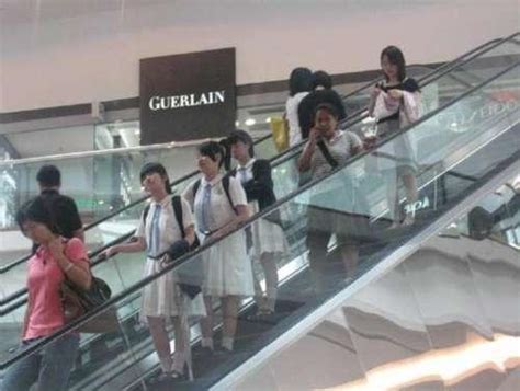 香港偷拍走光事件趋增 旅游购物热点遭殃滚动新闻新浪财经新浪网