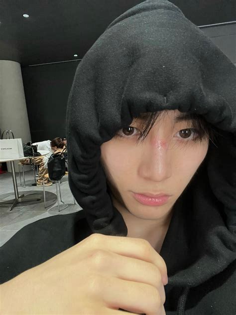 노메이크업으로도 미모 레전드 갱신하는 태산 셀카 인스티즈instiz 이슈 카테고리