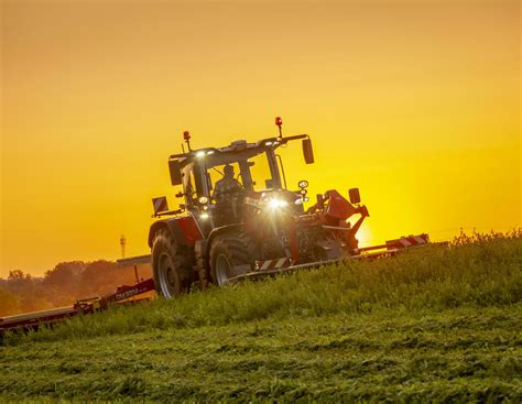 Massey Ferguson 8s Ist Traktor Des Jahres Traction Das