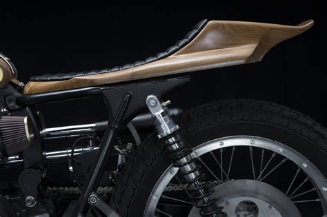 Triumph Flat Tracker