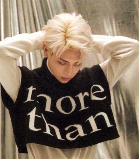 Pin By Susan Robinson On Shinee Jonghyun Shinee Jonghyun Shinee
