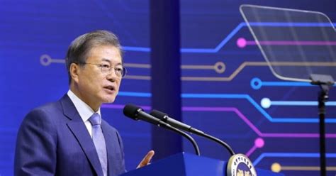 출범 2주년 文정부 정책 긍정 평가복지 51·경제 23