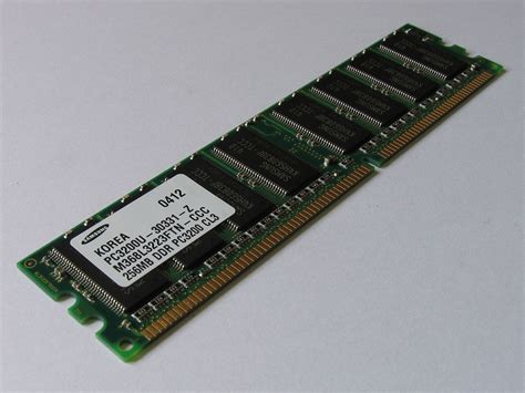 DDR RAM qué es historia tipos diferentes de memorias existentes