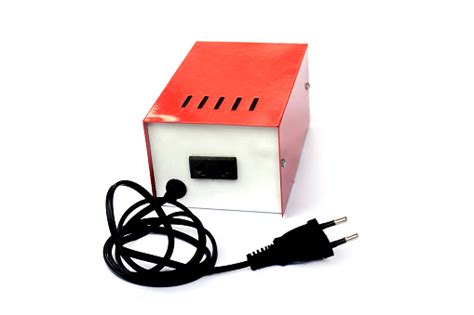 인버레이터라고 불리는 전압 입력 또는 전류를 관리하는 전자 장치 사용 송전선에 대한 스톡 사진 및 기타 이미지 송전선 실험실 0명 Istock