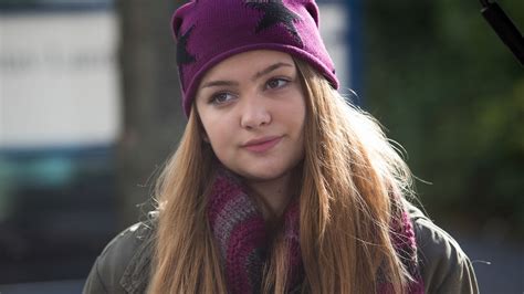 Pictures Of Lara Brookes