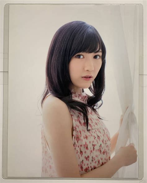 【厚手ラミネート加工】渡辺麻友 水着 A4変サイズ 雑誌切り抜き 8ページ Friday2012年3月9日号【グラビア】 I10｜letao乐