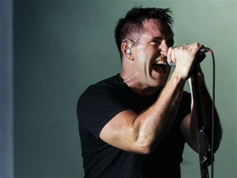 Nine Inch Nails Ascolta Il Brano Burning Bright Field On Fire