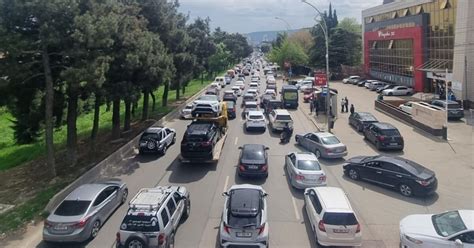 “ქალაქი პარალიზებულია” რას წერენ და რა ფოტოებს აქვეყნებენ სოციალურ