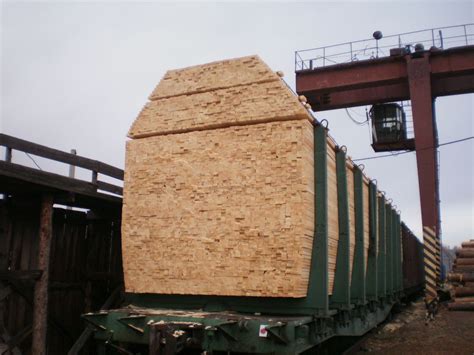 Дальневосточные таможенники выявили контрабанду пиломатериалов на 40 млн рублей