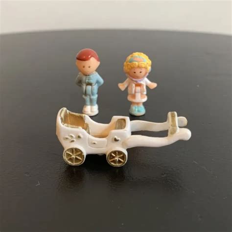 LOT DE FIGURINES Polly Pocket Bluebird Starlight Castle Chariot Prince
