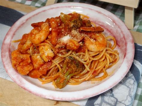 텐트밖은유럽 아라비아따해물파스타만들기 해물토마토파스타만들기 냉동새우