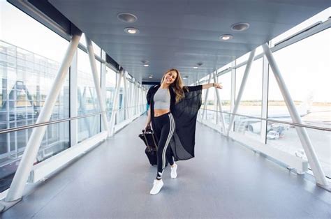 ️ Aero Look O Que Vestir Para Viajar De Avião ️ Acho Tendência