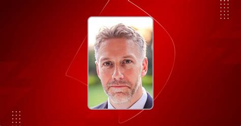 جريدة البلاد خلفاً لرودي راموند السير لونغ سفيراً جديداً لبريطانيا بالمنامة