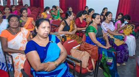 මහජන පුස්තකාල අතර පැවති ඵලදායිතා සම්මාන ප්‍රදානෝත්සවය Uva Media Uva