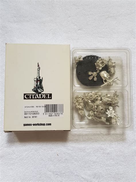 Warhammer 40k Sisyer Of Battle Witch Hunter Penitent Engine Hobbies