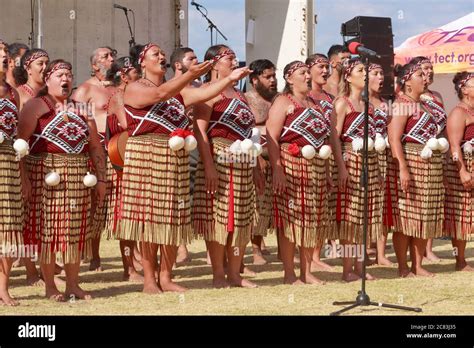 Maori Women Hi Res Stock Photography And Images Alamy