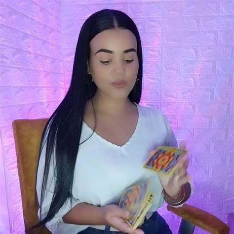 Valentina Astral Tarotista Valentina Astral Threads Say More