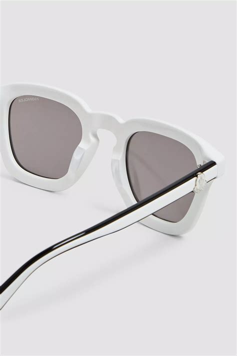 White Gradd Squared Sunglasses Sunglasses For Men Moncler Hr