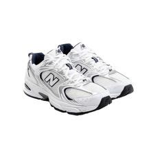 Épinglé par Jenni //:Iñes sur Trending sneakers en 2024 | Chaussures de ...