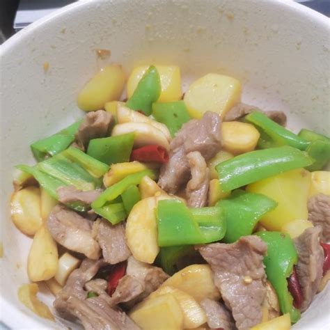【茭白炒肉的做法步骤图，茭白炒肉怎么做好吃】小茶不茶下厨房
