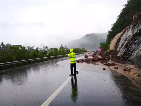 暴雨！洪水围城四川巴中凤凰网
