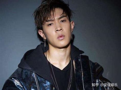 网传马伯骞即将进组《偷偷藏不住》饰演男二桑延，深情的有钱少爷 知乎