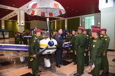 စစ်တက္ကသိုလ်၊ တပ်မတော်နည်းပညာတက္ကသိုလ်နှင့် တပ်မတော်ဆေးတက္ကသိုလ်တို့မှ ဗိုလ်လောင်းများ