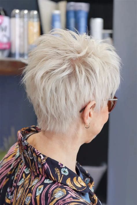 26 Incredible Short Choppy Haircuts For Women Over 60