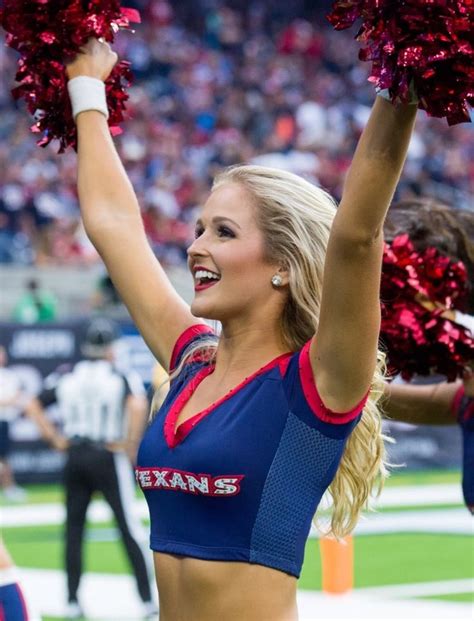 Pin By Mitch On Cheerleaders And Sports Cheerleader Girl Football