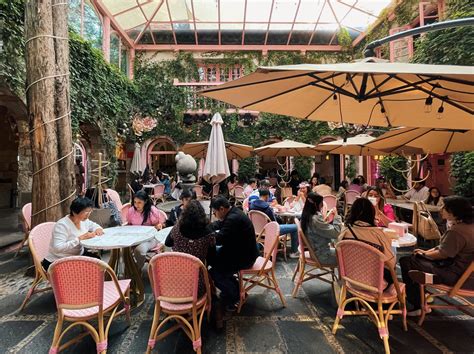 Hello Kitty Café Château — Apto Para Fans Y No Fans