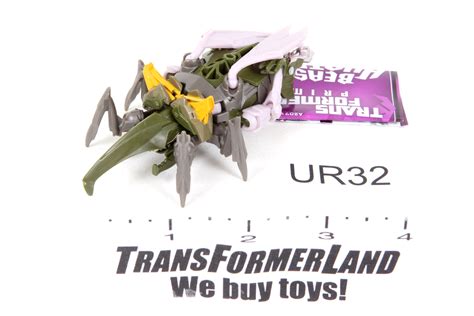 Complete Transformers® Prime Cyberverse Commander Class Hardshell Sku 346643 Transformerland